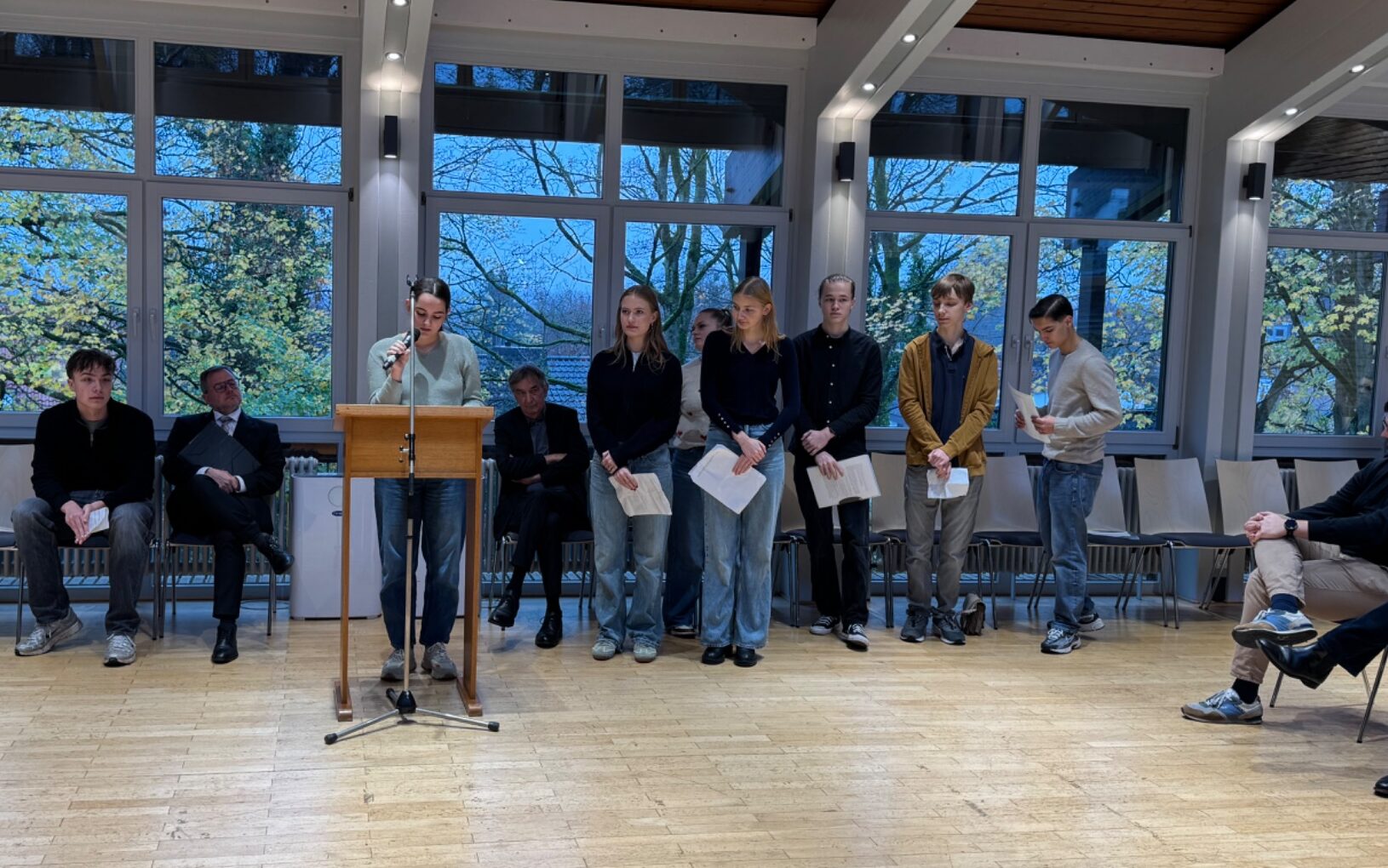 Exkursion am Volkstrauertag – Leistungskurs Geschichte der Q1 bei ...